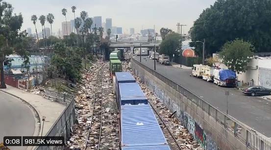 Videos of Train Package Theft Show Massive Impact – Official Mail Guide ...