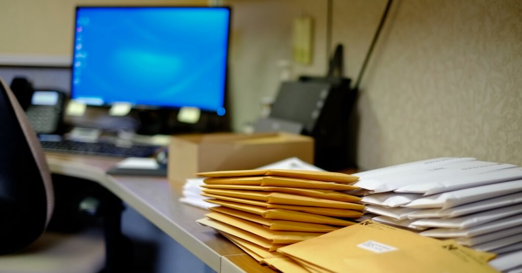 Campus Mailrooms: Small Space, Limited Budget, and Big Responsibilities ...